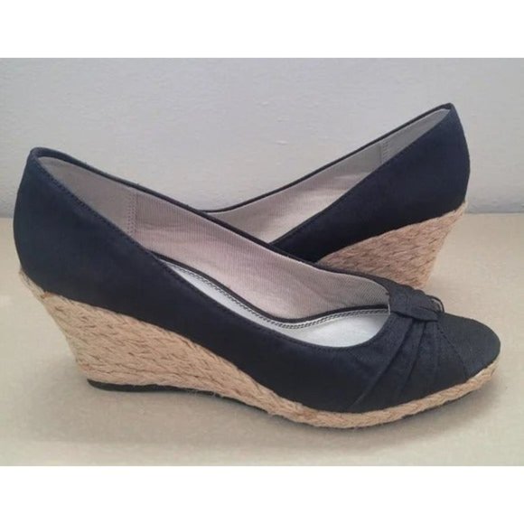 Stride Rite | Shoes | Black Open Toe Peep Toe Wedge Espadrilles 85 ...